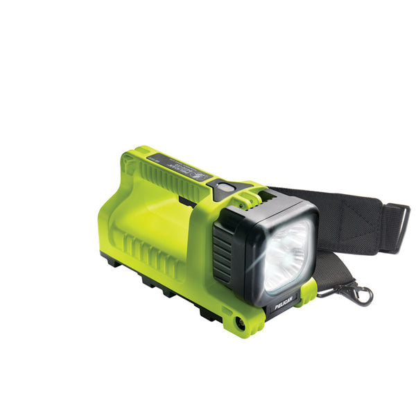 Pelican 9410 LED Lantern - Beam